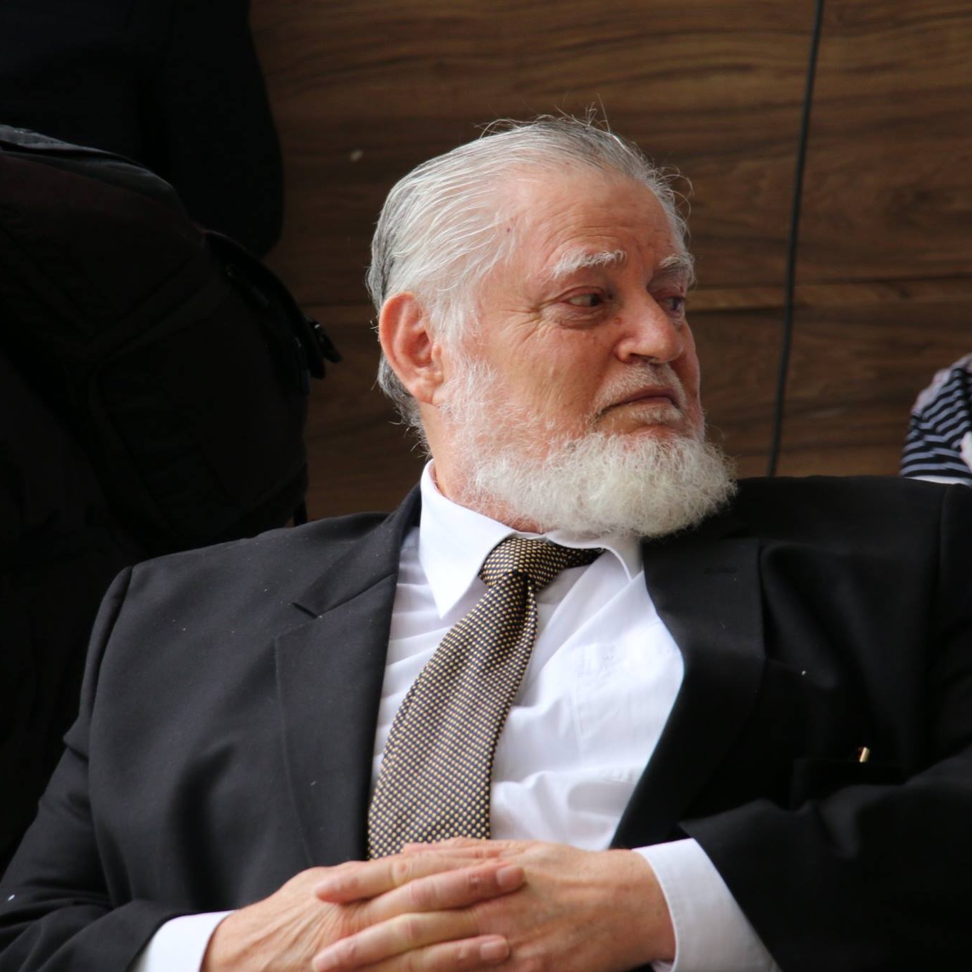 A valiosa contribuição de Ahmad Ali Saifi – Blog de Walter